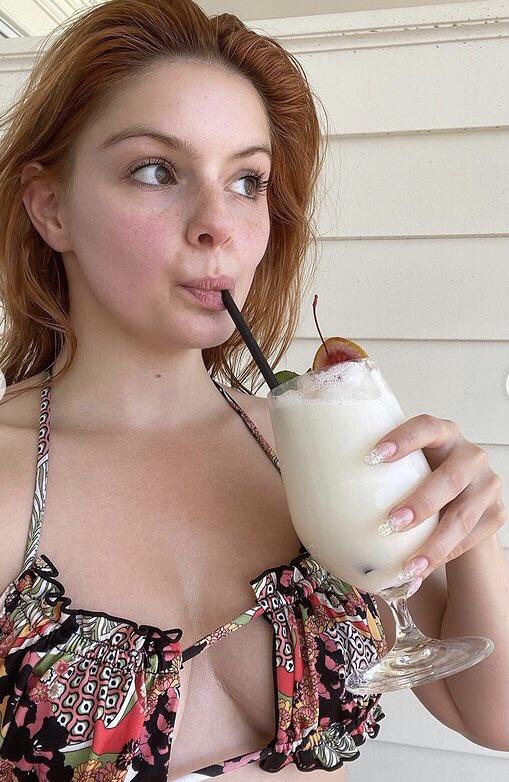 Ariel Winter | Scrolller