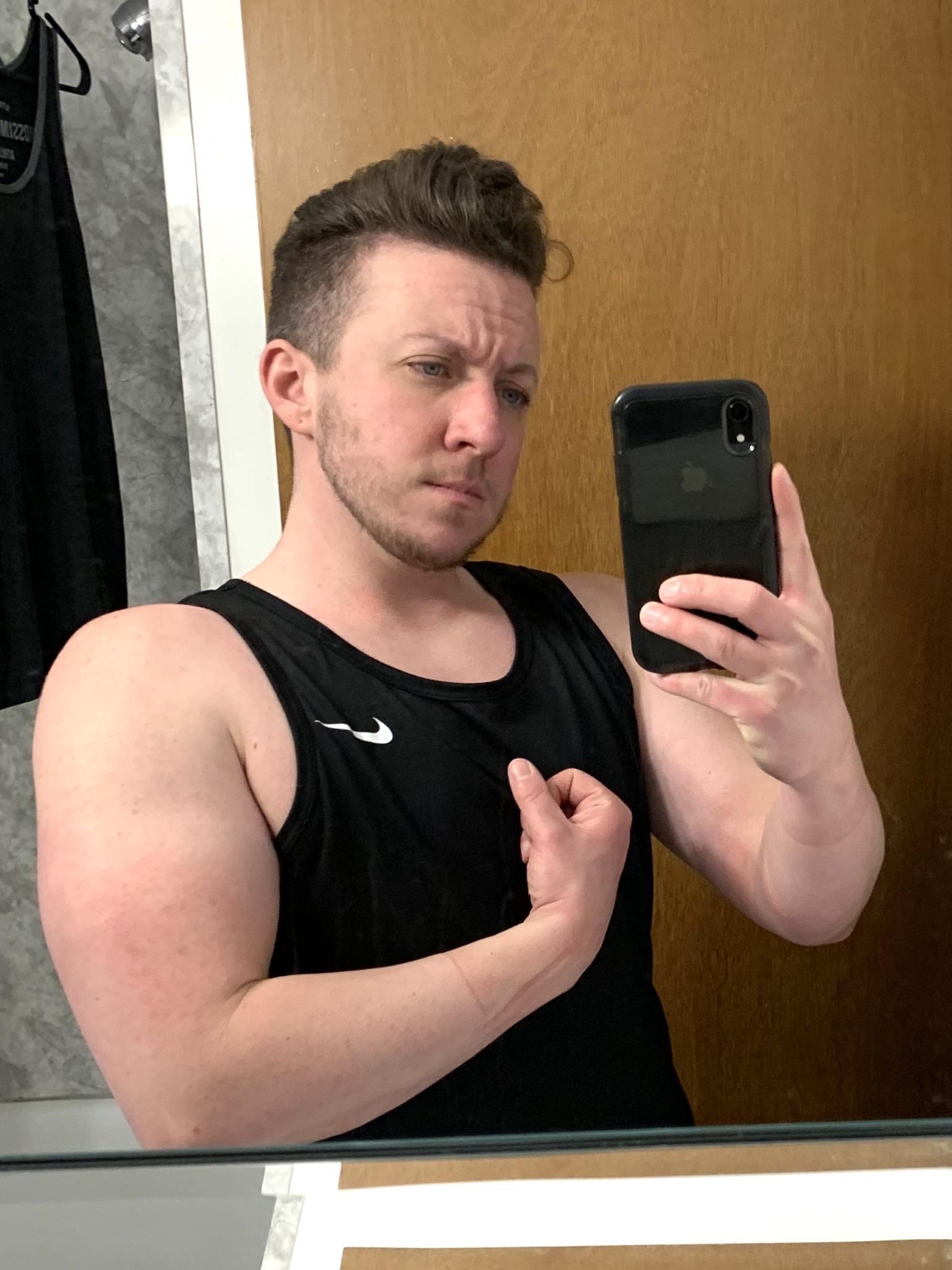 Arms are getting thicker. 💪🏼 | Scrolller