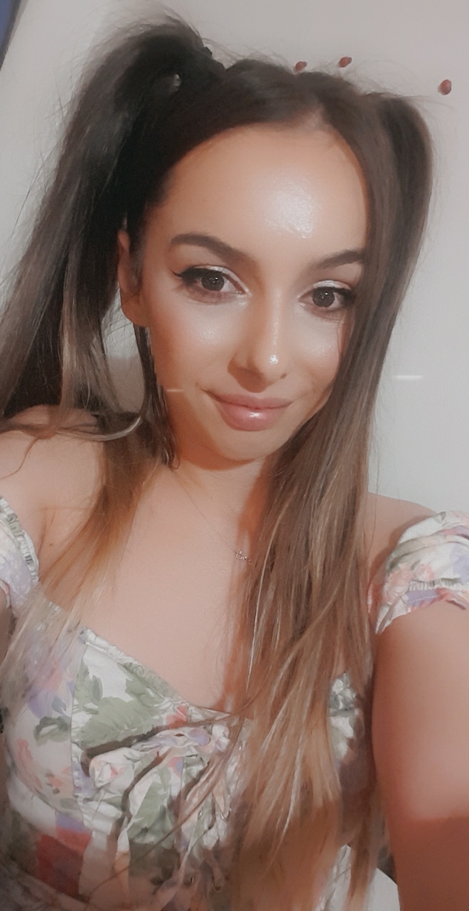 As i promised i will give my best to feel cute on a friday too.what you think? | Scrolller