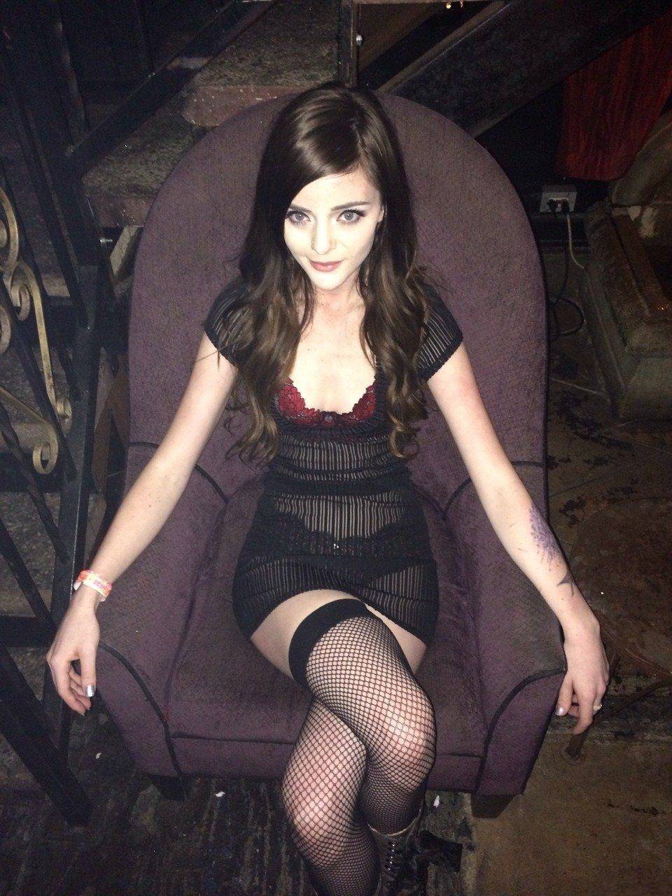 Ashe Maree | Scrolller