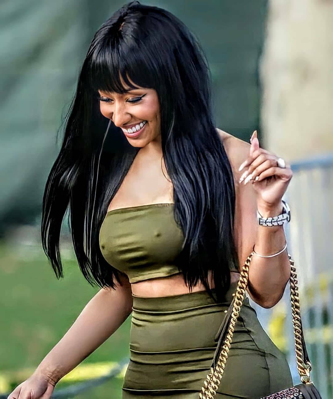 Attention | Scrolller