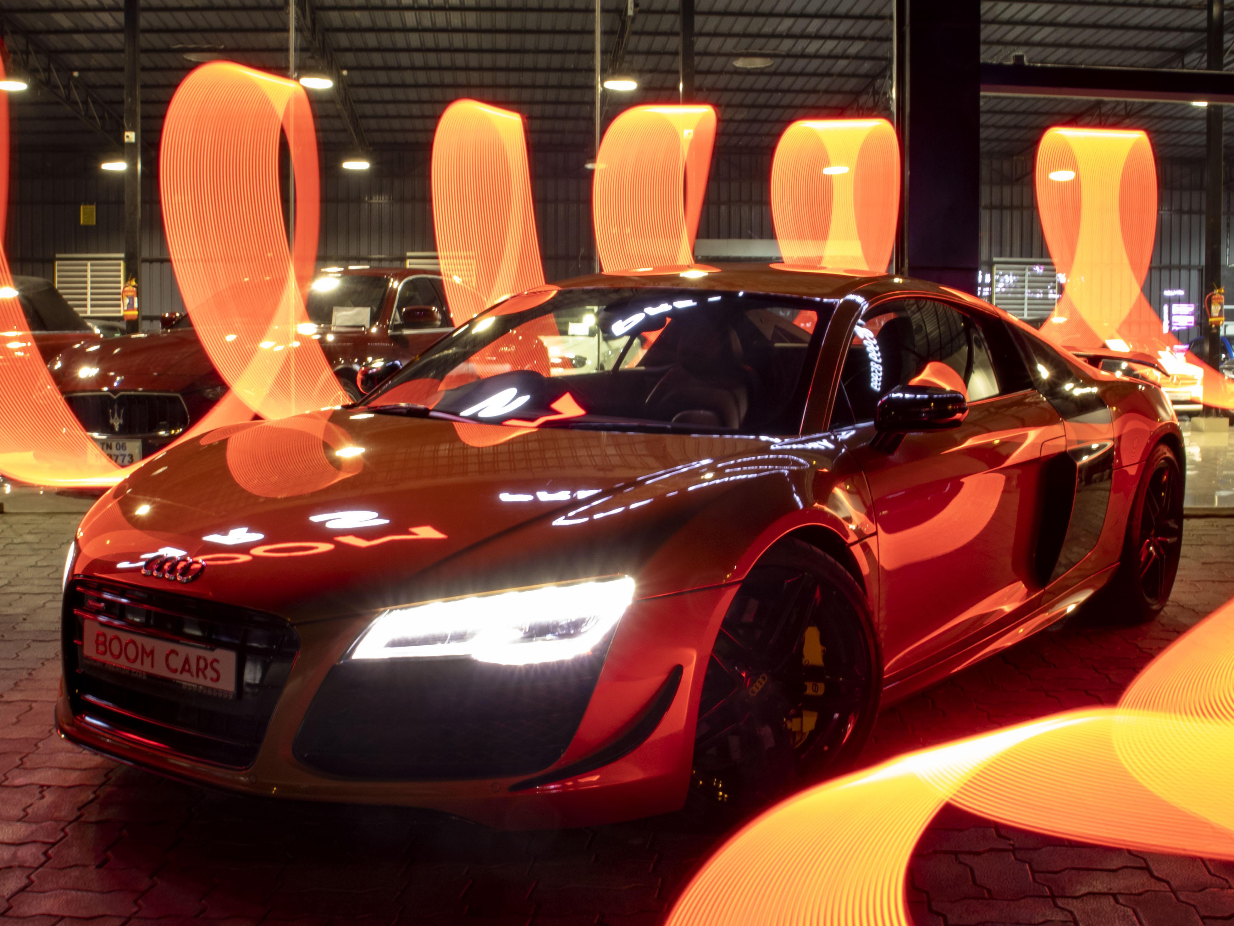 Audi R8 V10 | Scrolller