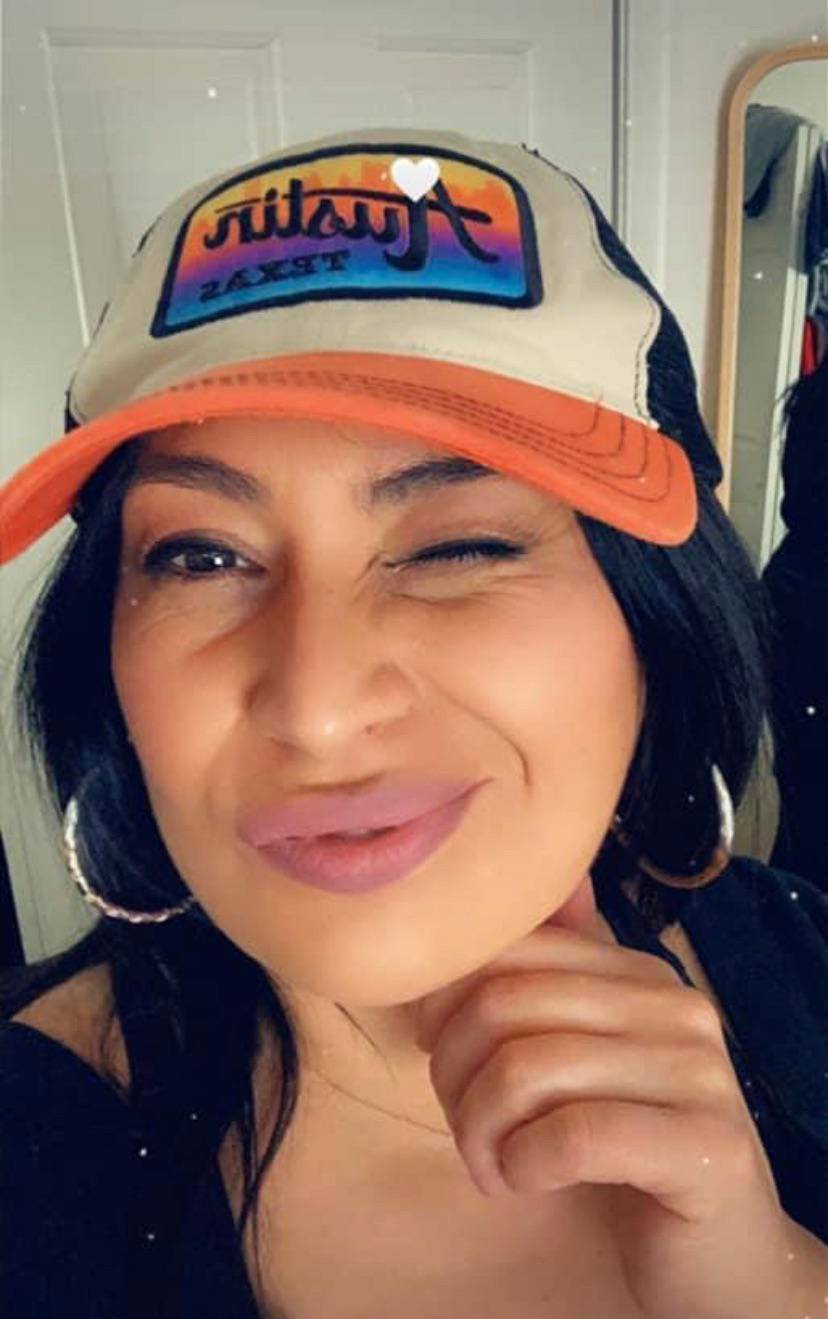 Auntys ready for the loads | Scrolller