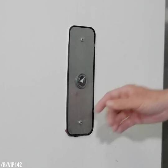 Autumn Falls - Stuck In The Elevator | Scrolller