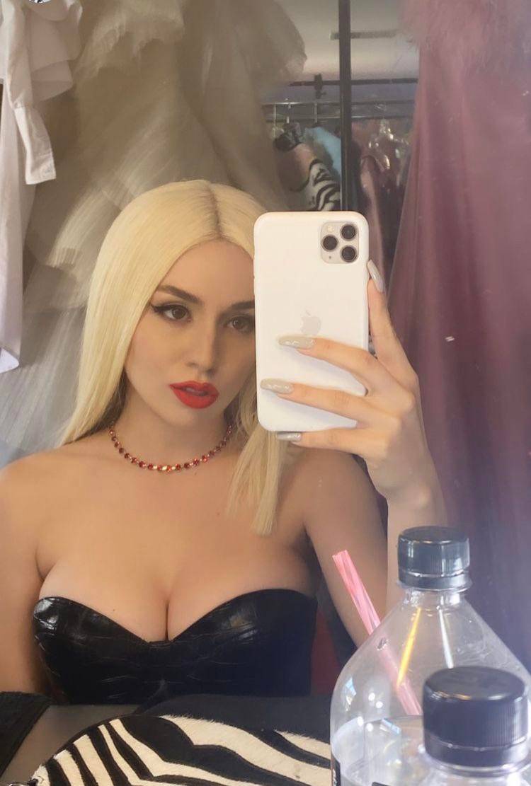 Ava Max’s tits are the best omg | Scrolller