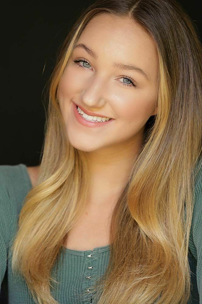 Ava Michelle | Scrolller