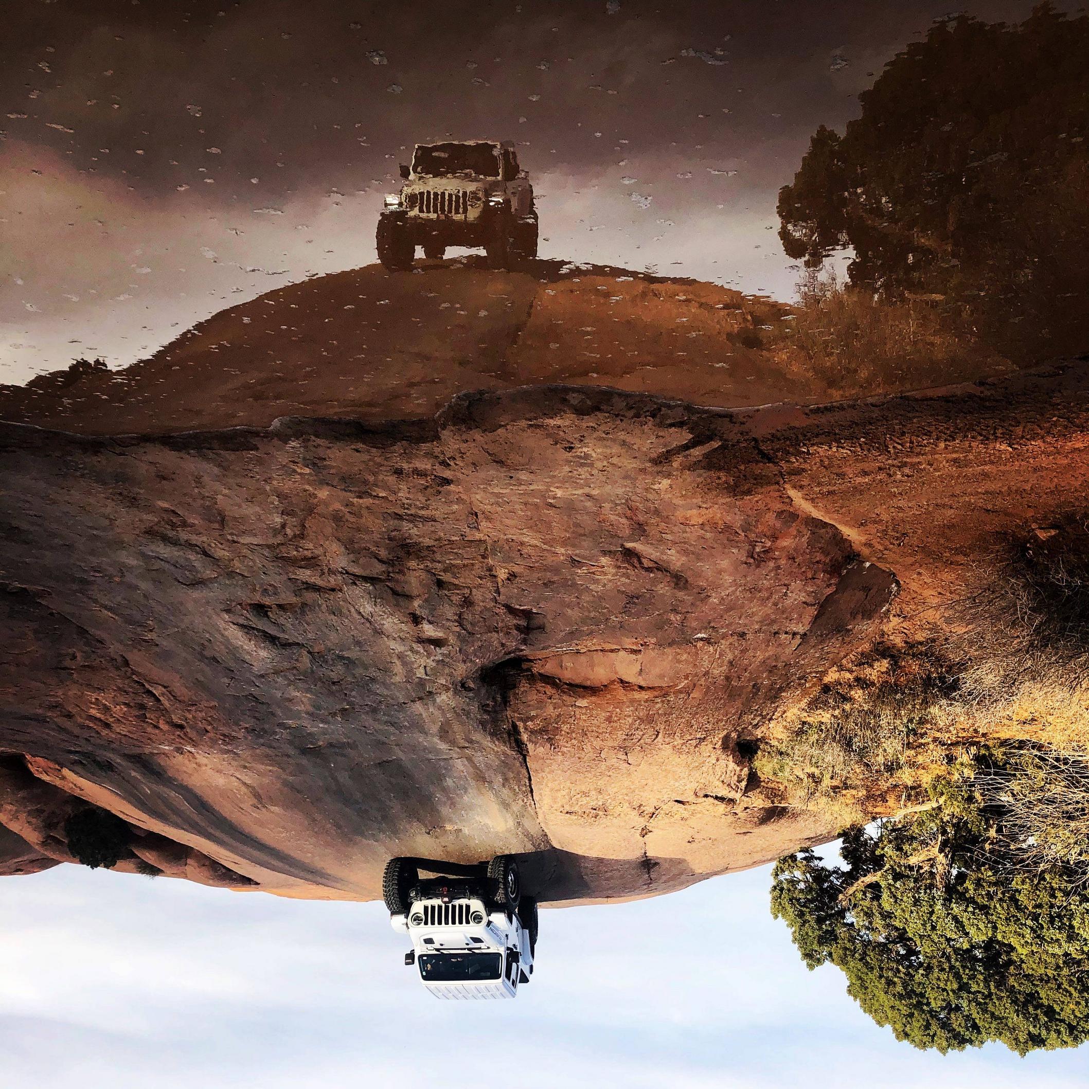 Awesome pic I got of my Gladiator in Moab | Scrolller