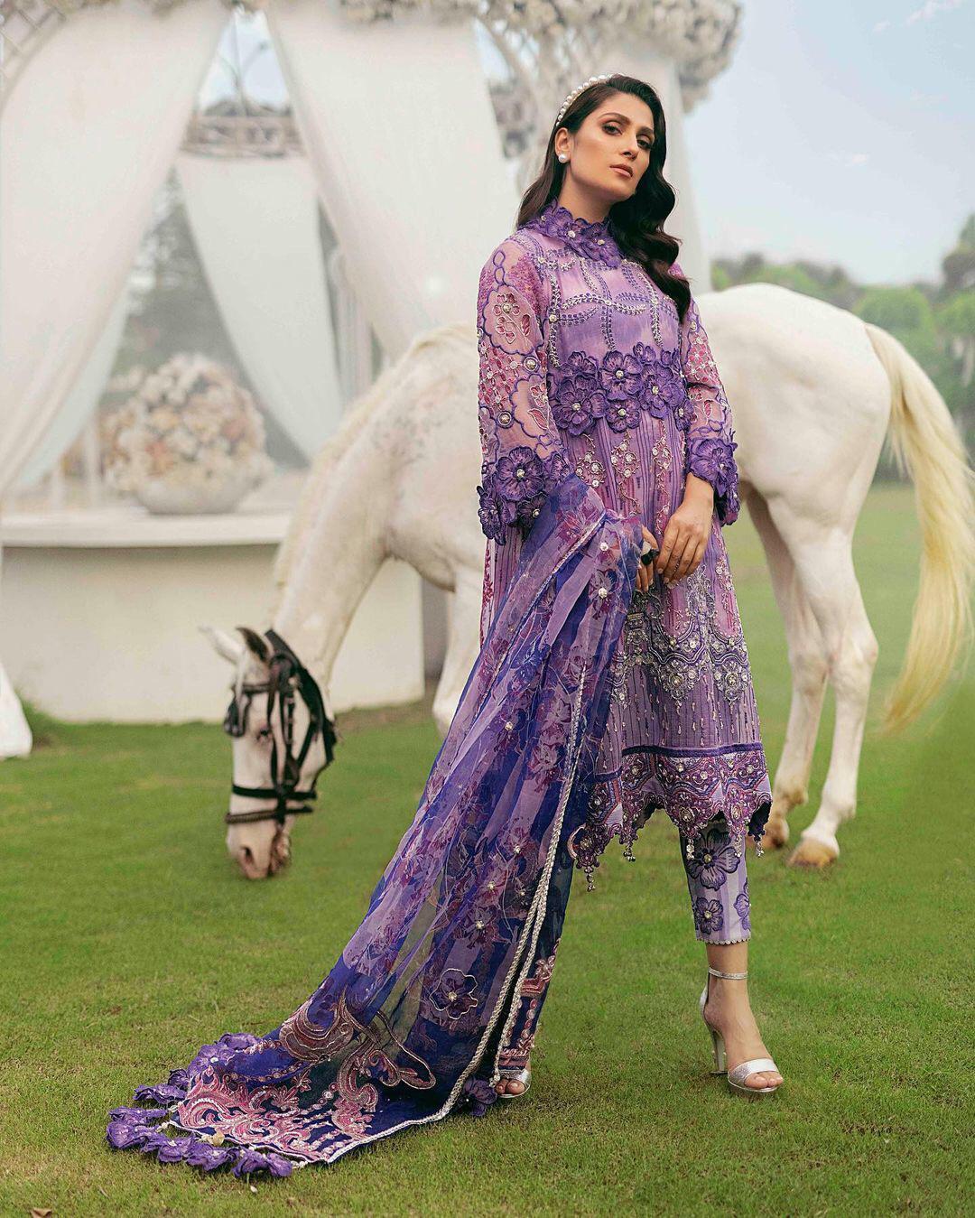 Ayeza Khan | Scrolller