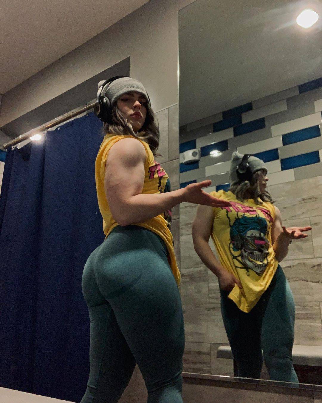 Ayshia Schisel | Scrolller