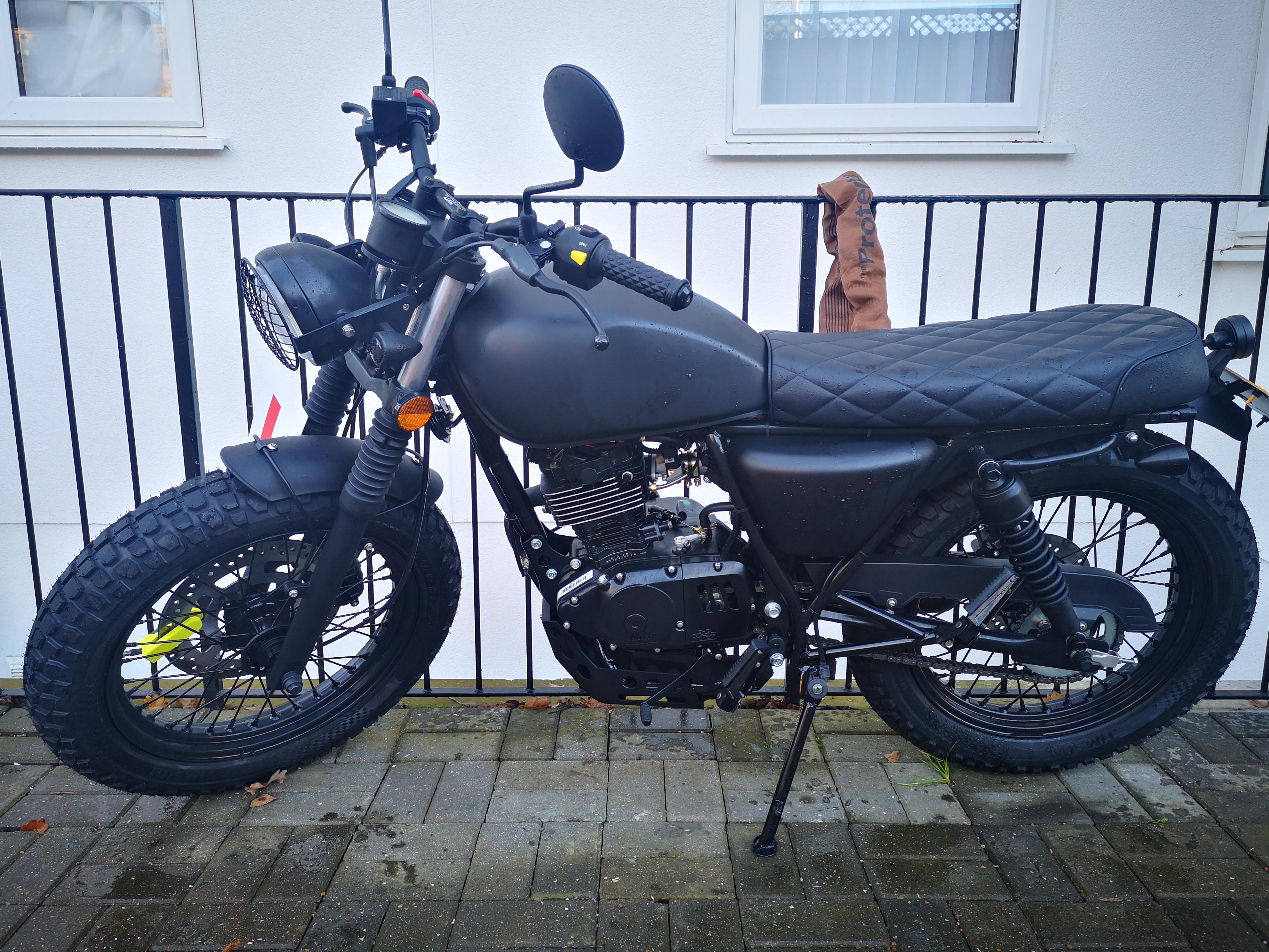 Baby's first oil change! | Scrolller