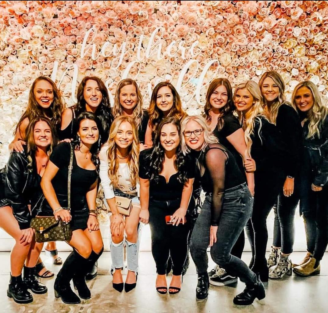 Bachelorette sluts | Scrolller