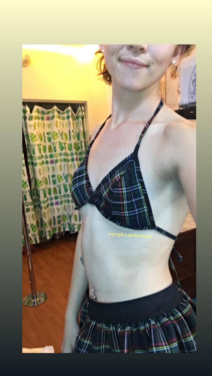 back in my dorm | Scrolller