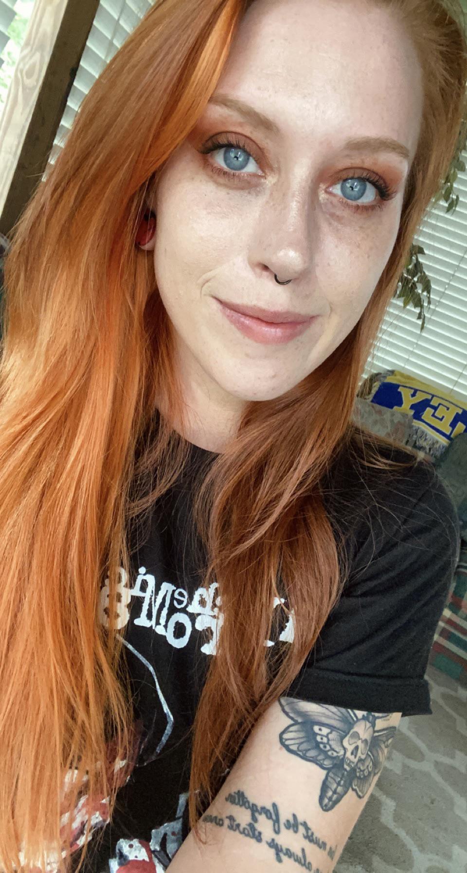 back porch chillin 😎 | Scrolller