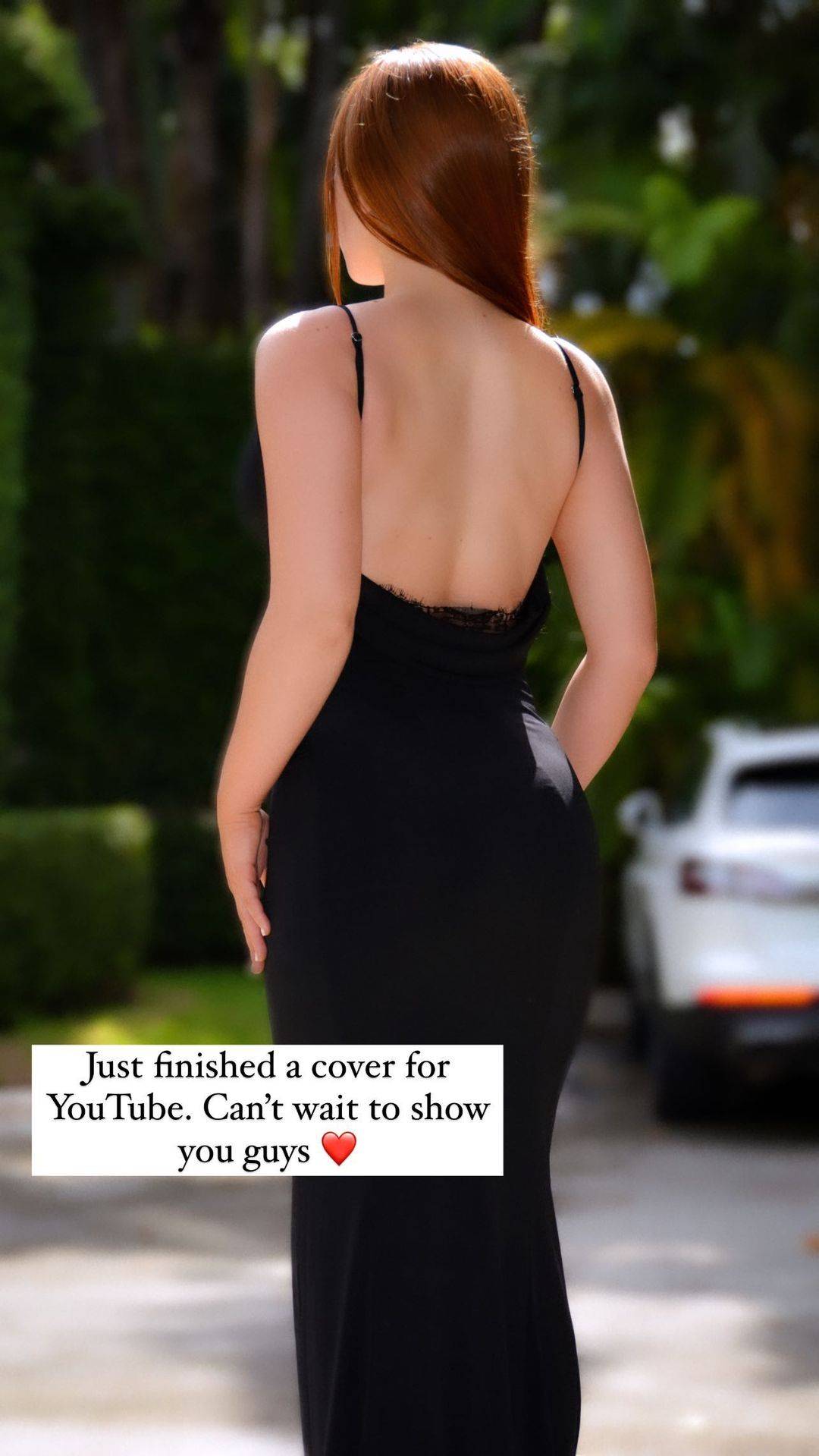Backless Dress | Scrolller