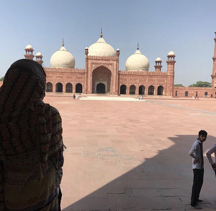 Badshahi Mosque, Lahore, Pakistan | Scrolller