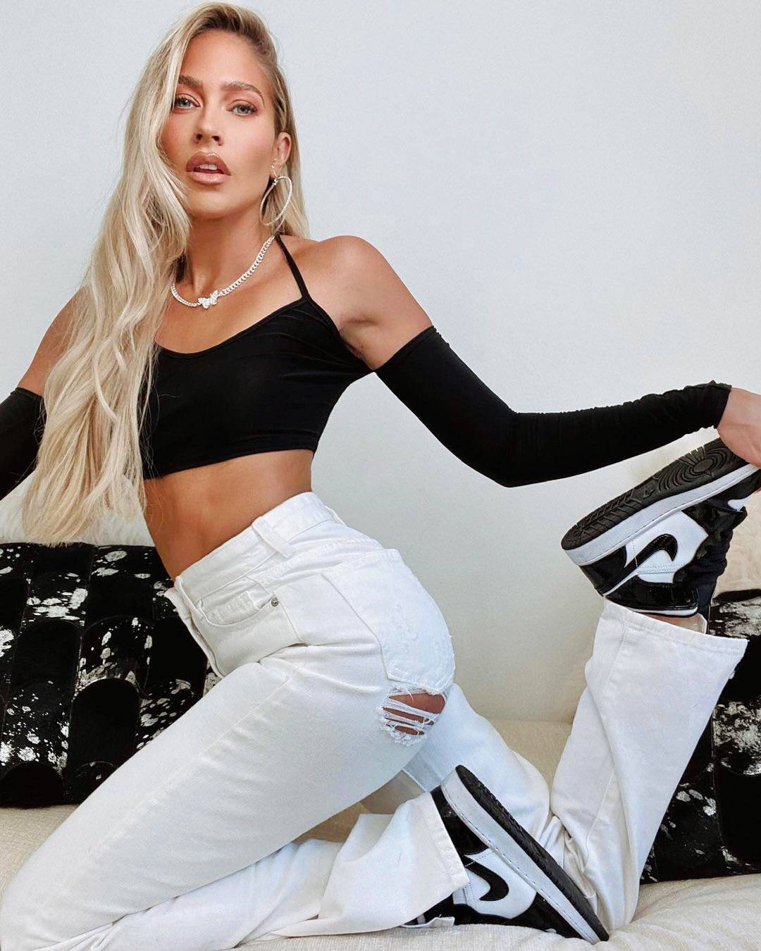 Barbie Blank | Scrolller