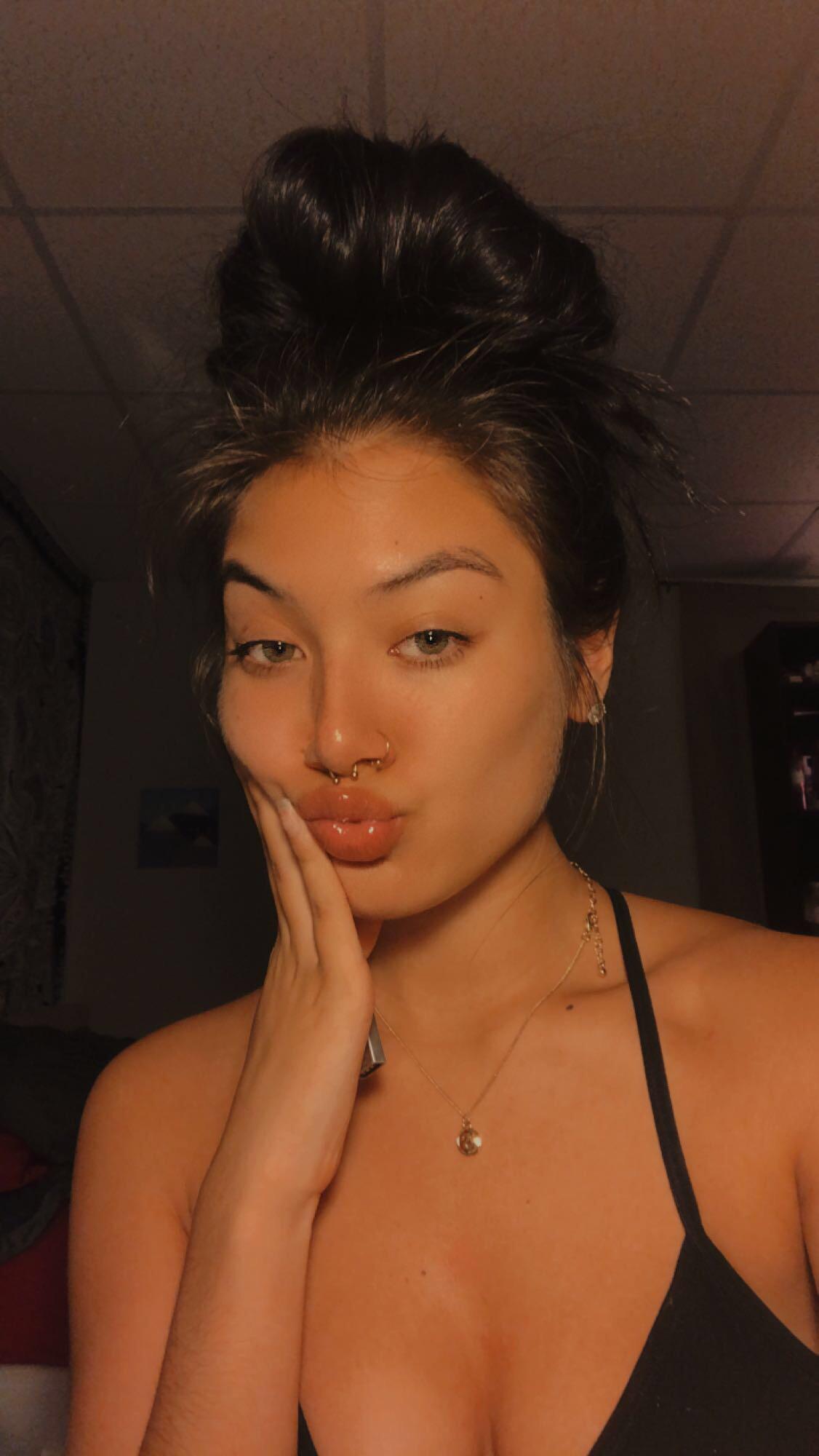 bare faced☺️🤍 | Scrolller