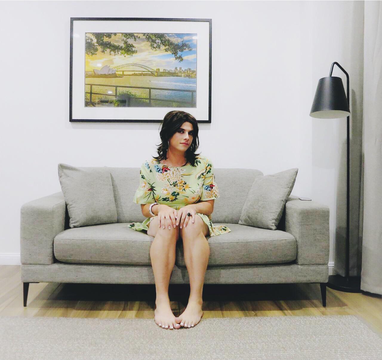 Bare feet.... | Scrolller