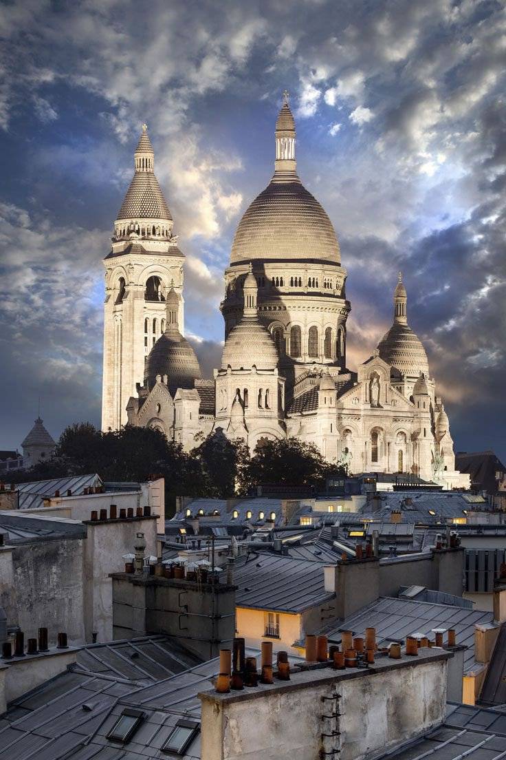 Basilica of the Sacred Heart in Paris | Scrolller