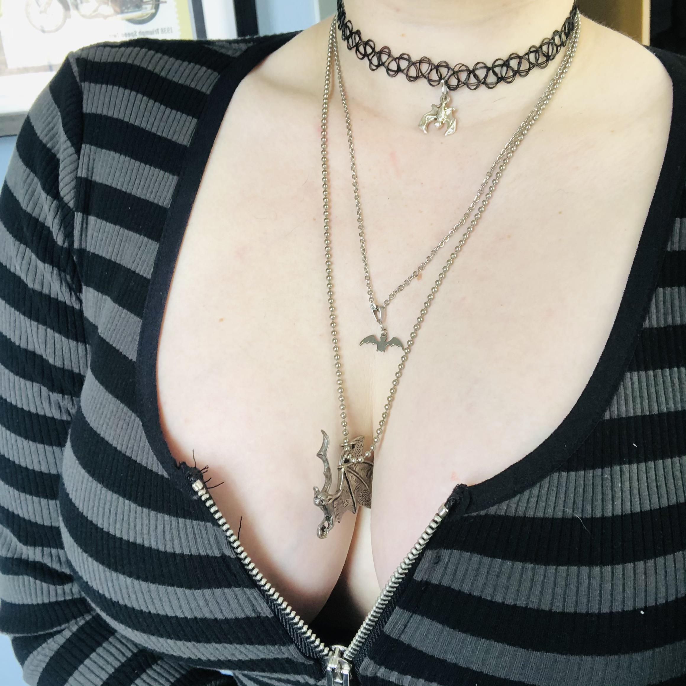 Bats all the way down 🦇 | Scrolller