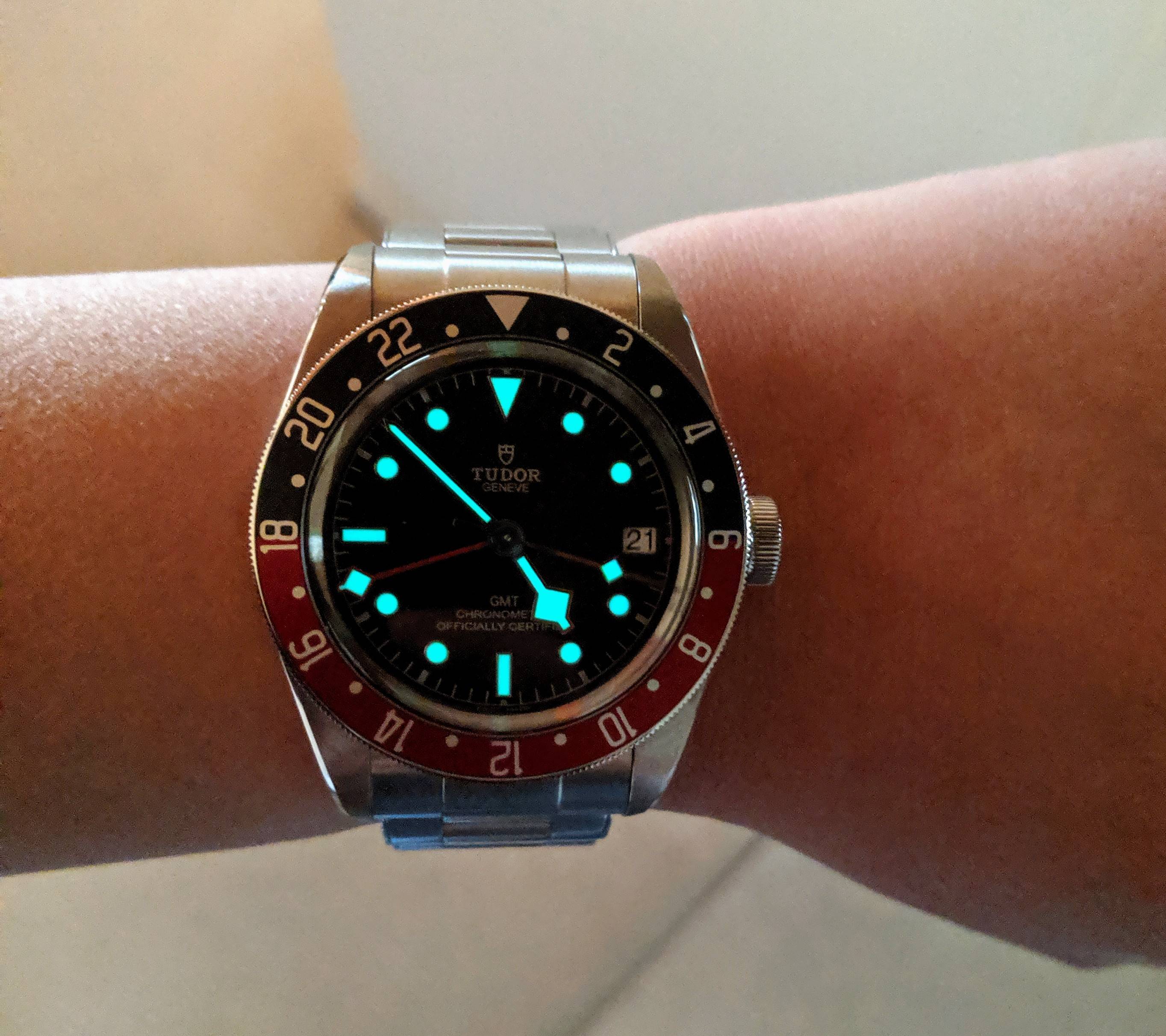 BB GMT lume | Scrolller