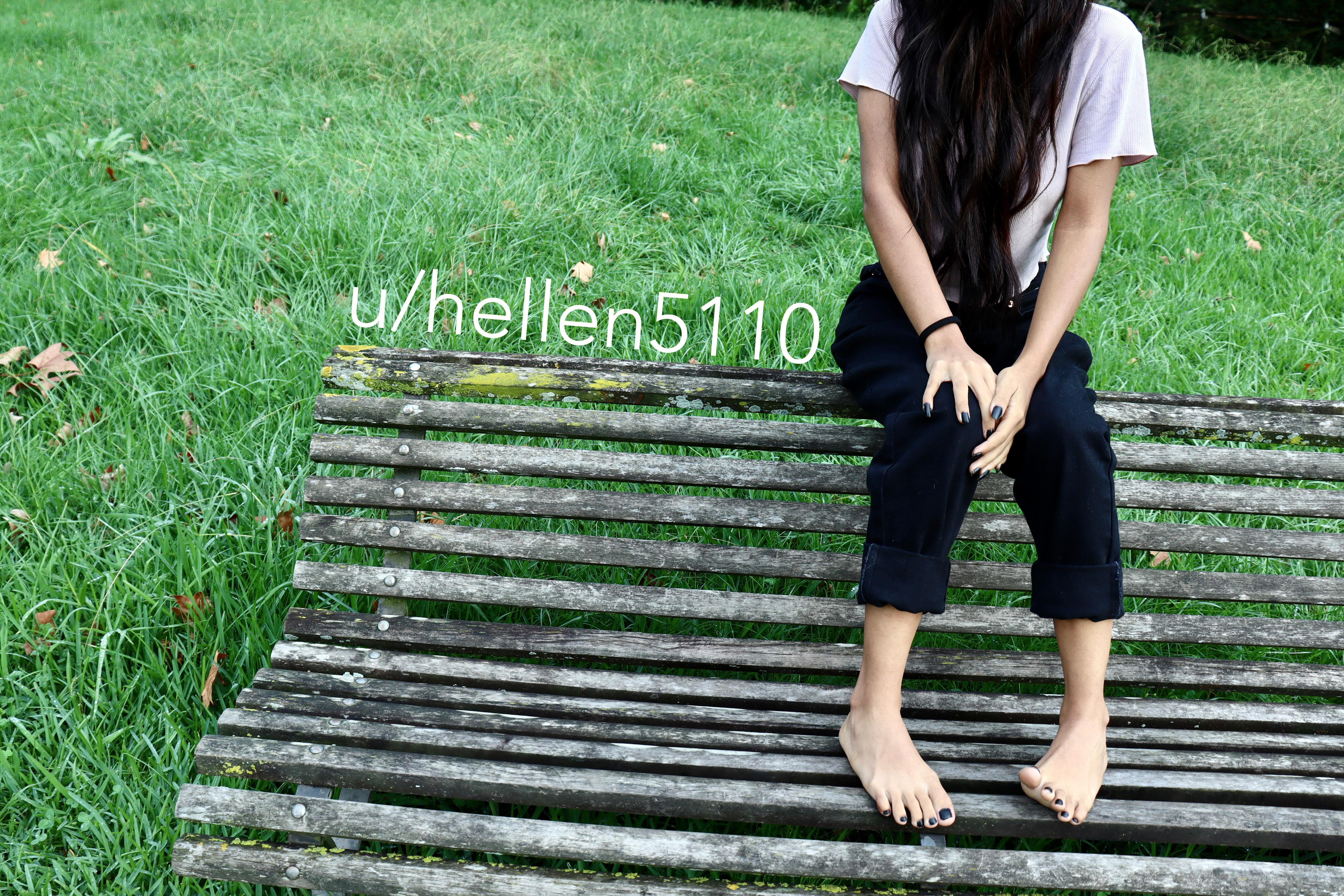 Barefoot | Scrolller