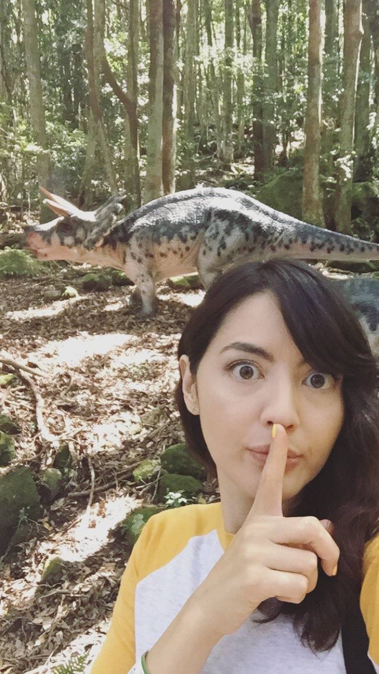 Be very quiet | Scrolller