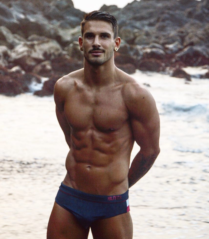 Beach boy | Scrolller