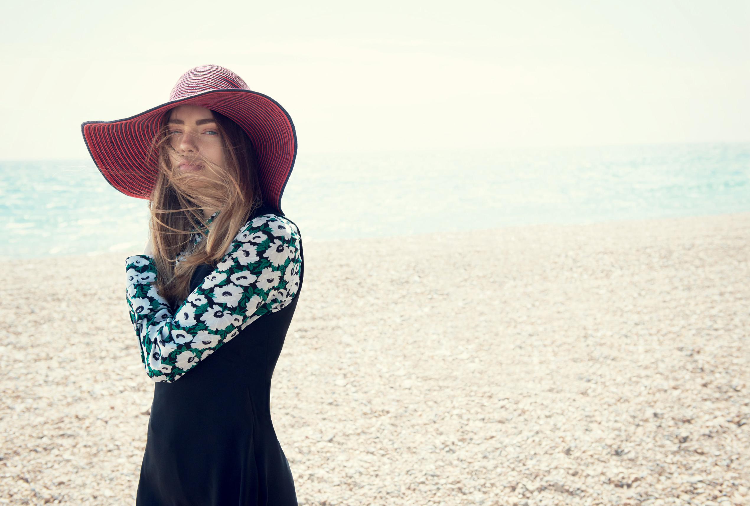 Beach hat | Scrolller