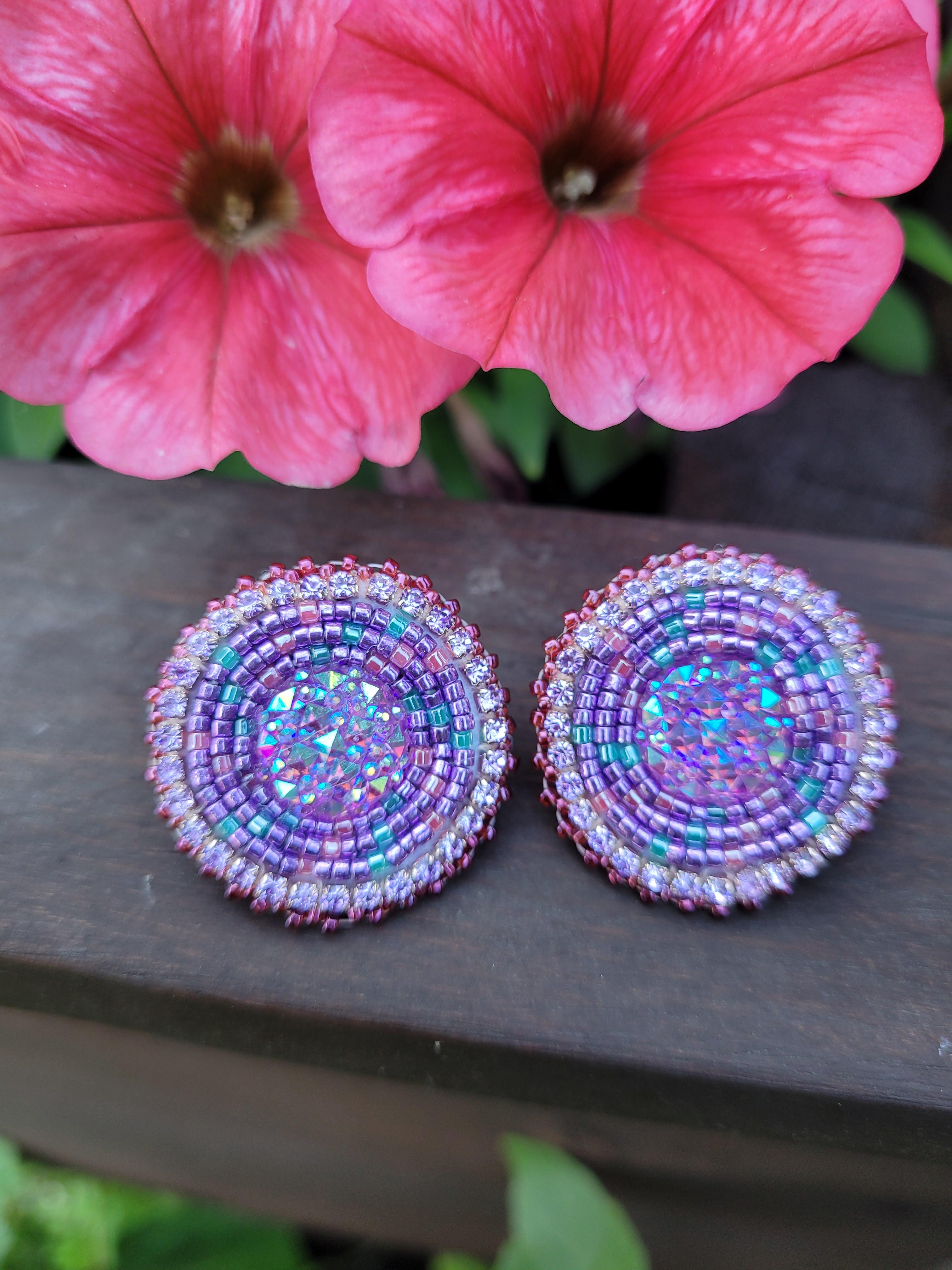 Beaded earrings | Scrolller