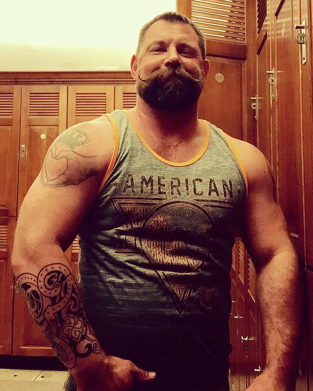 Bear and his beard | Scrolller