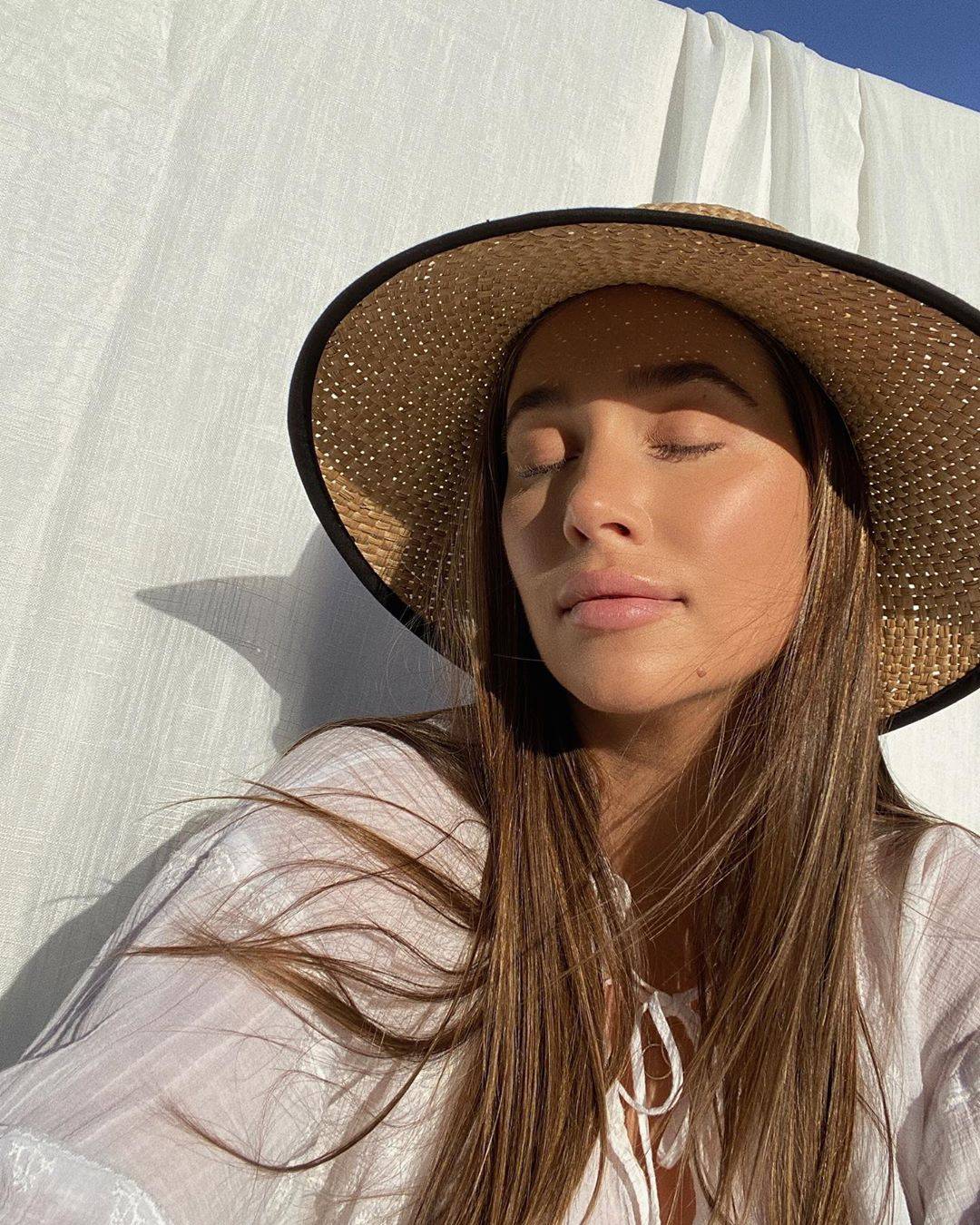 Beautiful 2 | Scrolller