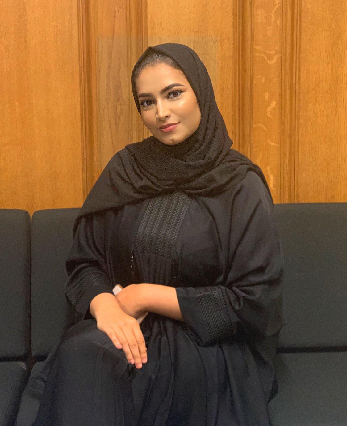 Beautiful Desi Hijabi 😍 | Scrolller