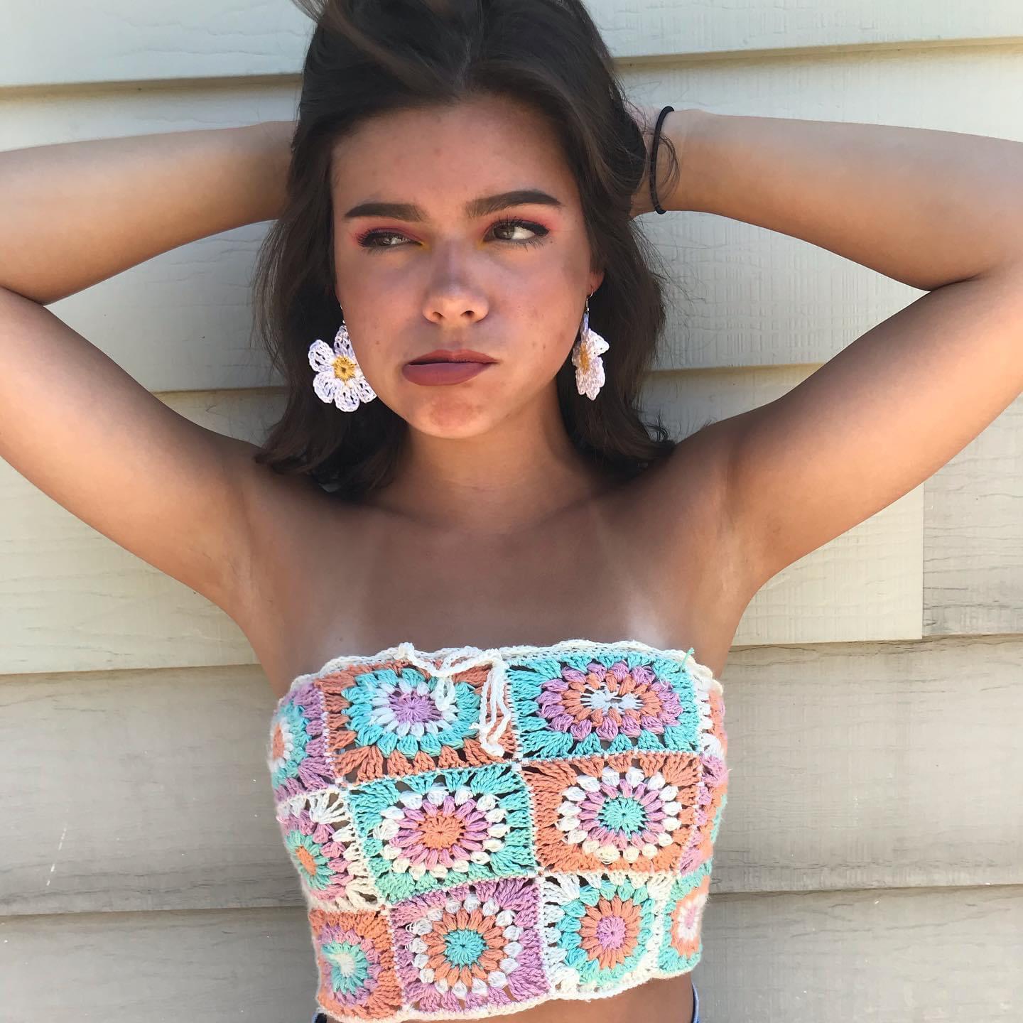 Beautiful Girl Beautiful Pits Scrolller