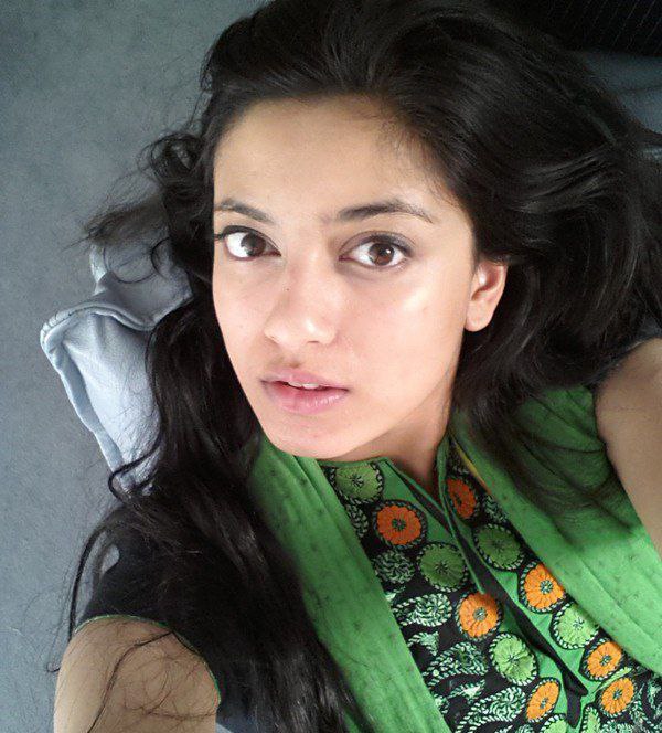 Beautiful Girl full n00d V!DE0 capturing for bf...direct watch link after 10 UP.V0T3$ | Scrolller