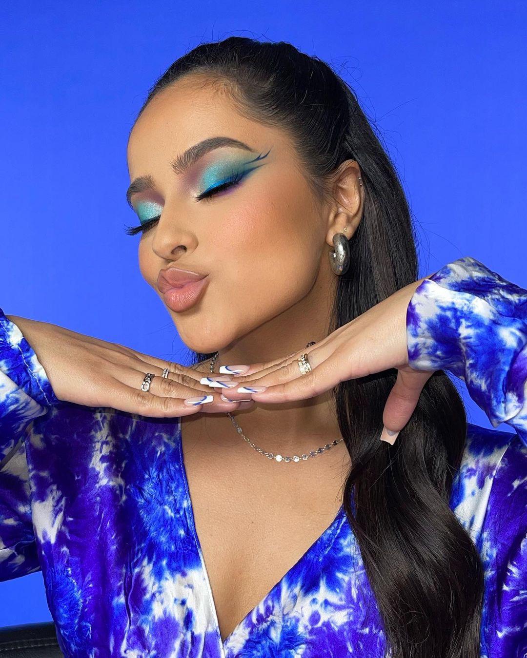 Beautiful goddess | Scrolller