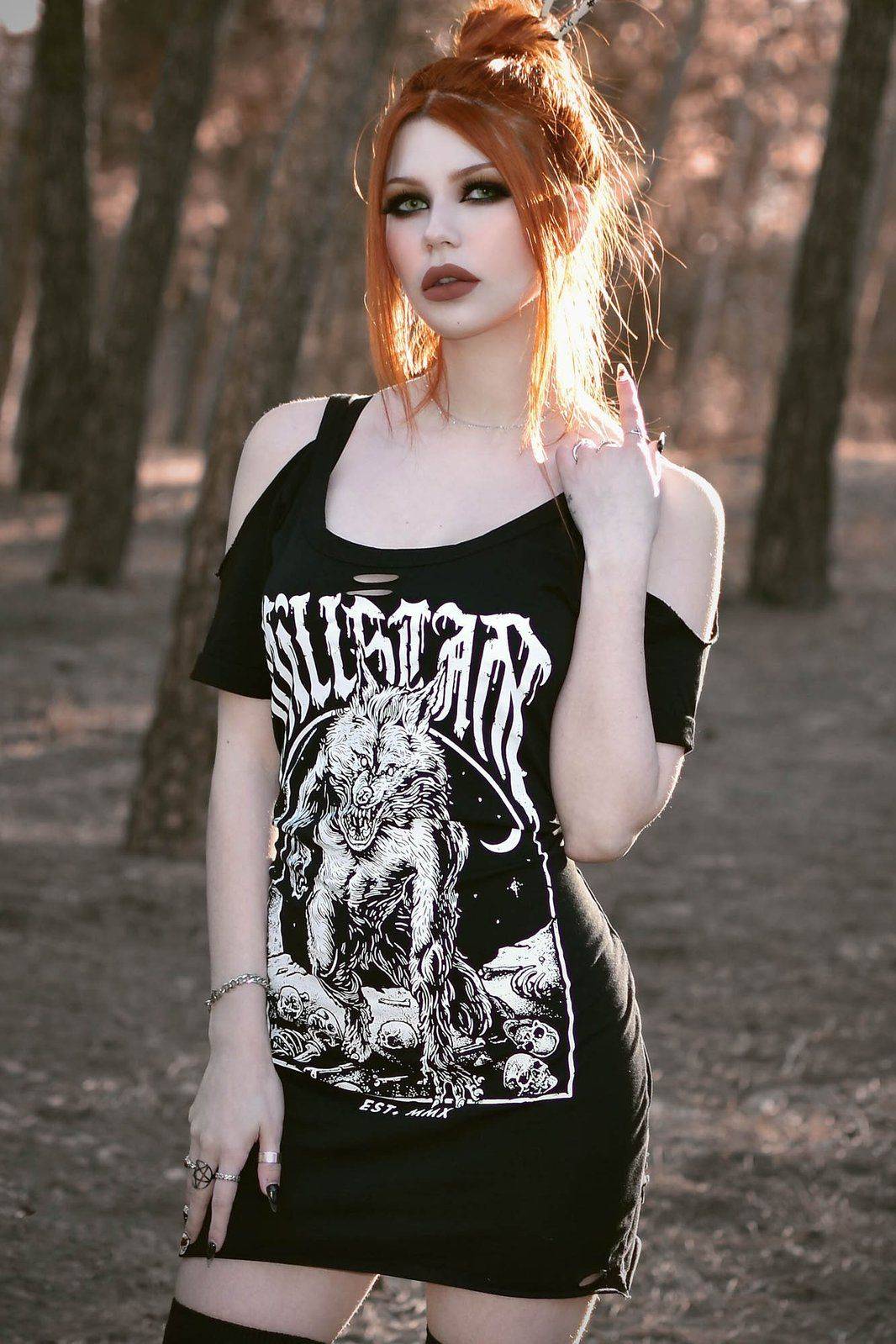 Beautiful goth redhead | Scrolller