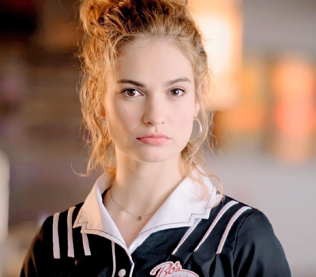 Beautiful Lily | Scrolller