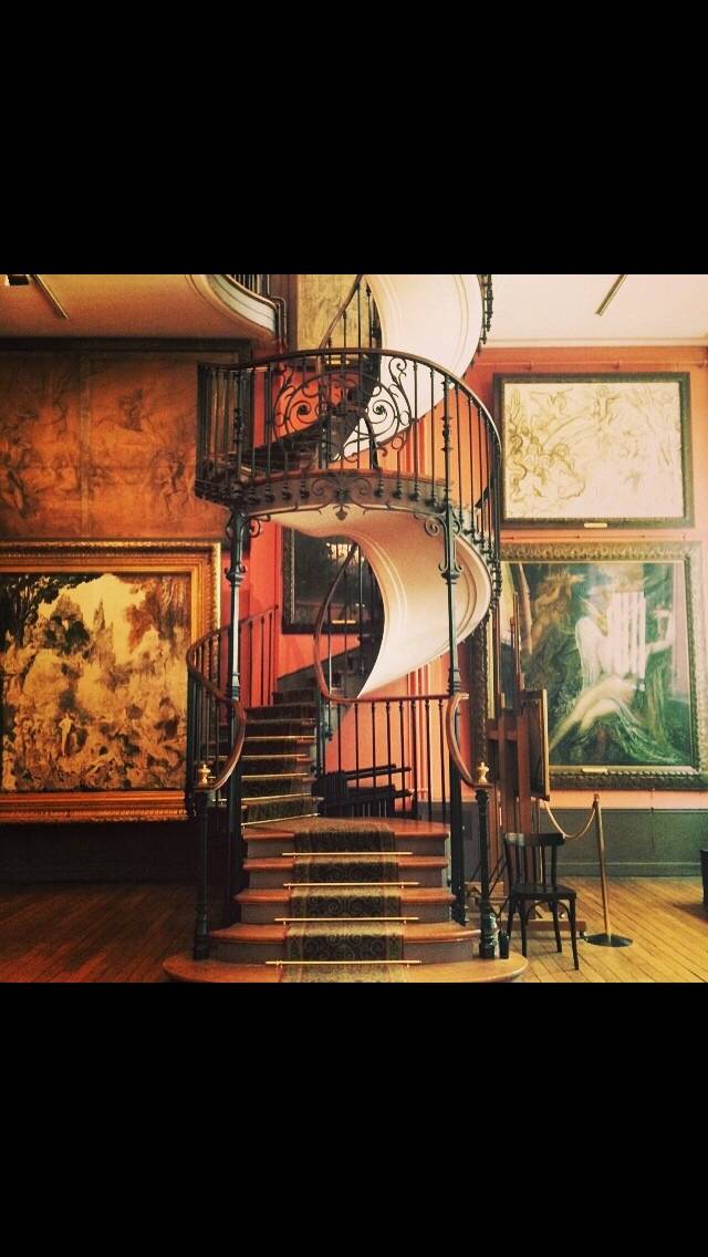 Beautiful Spiral Staircase | Scrolller