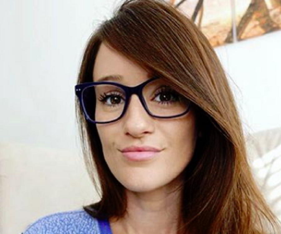 Beautiful With Glasses | Scrolller