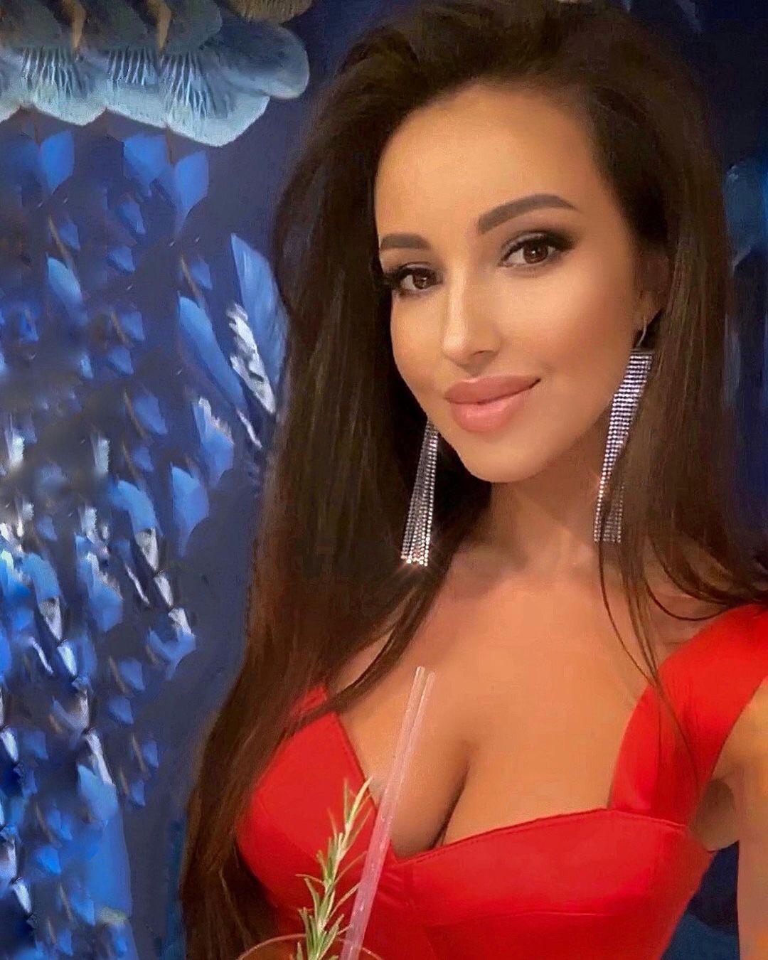 Beauty In Red | Scrolller