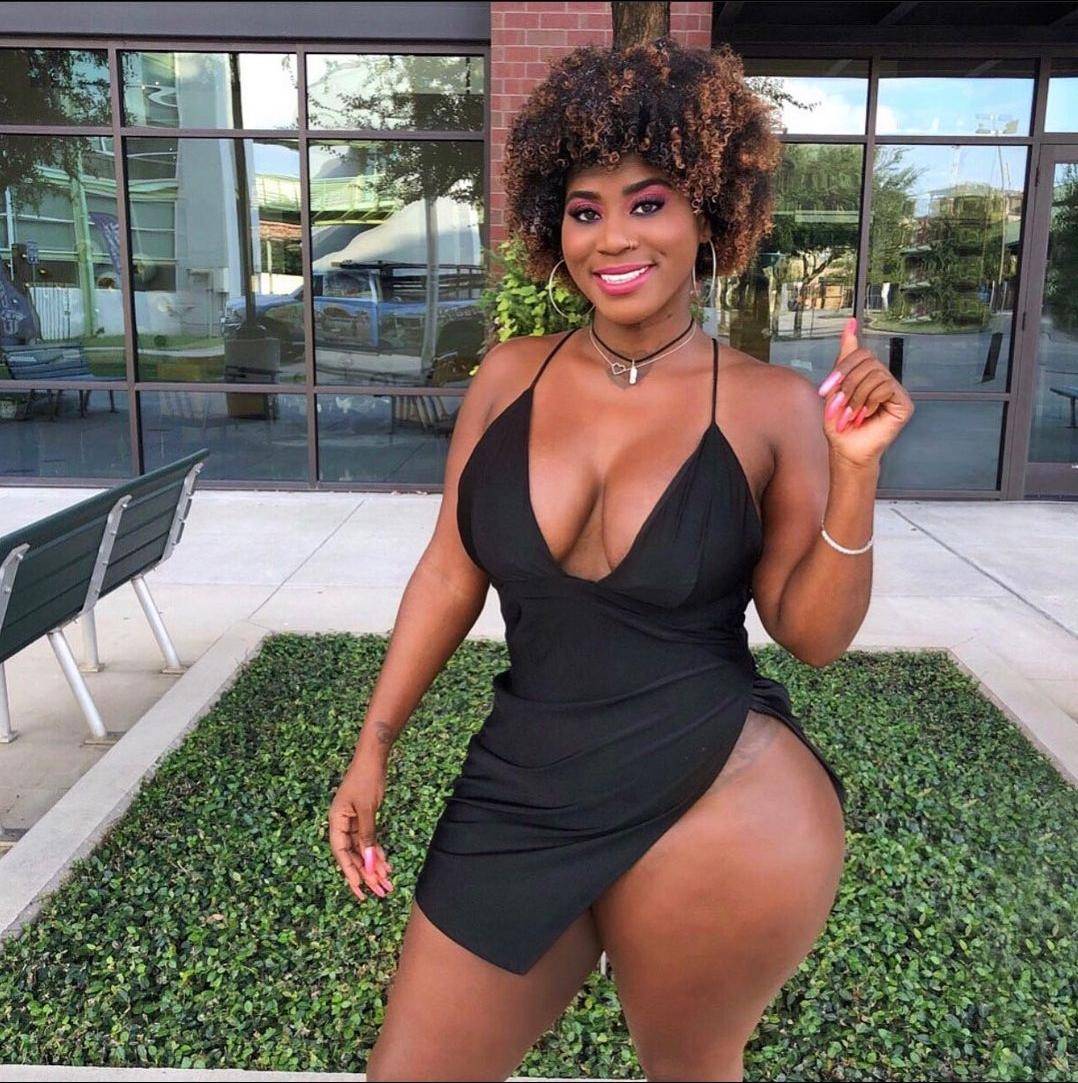 Becky Thick | Scrolller