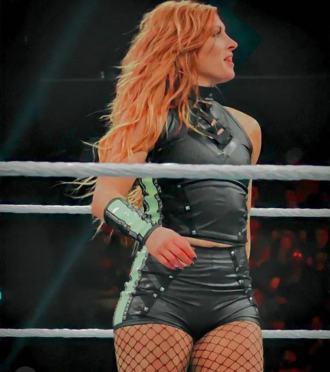 becky thick thighs | Scrolller