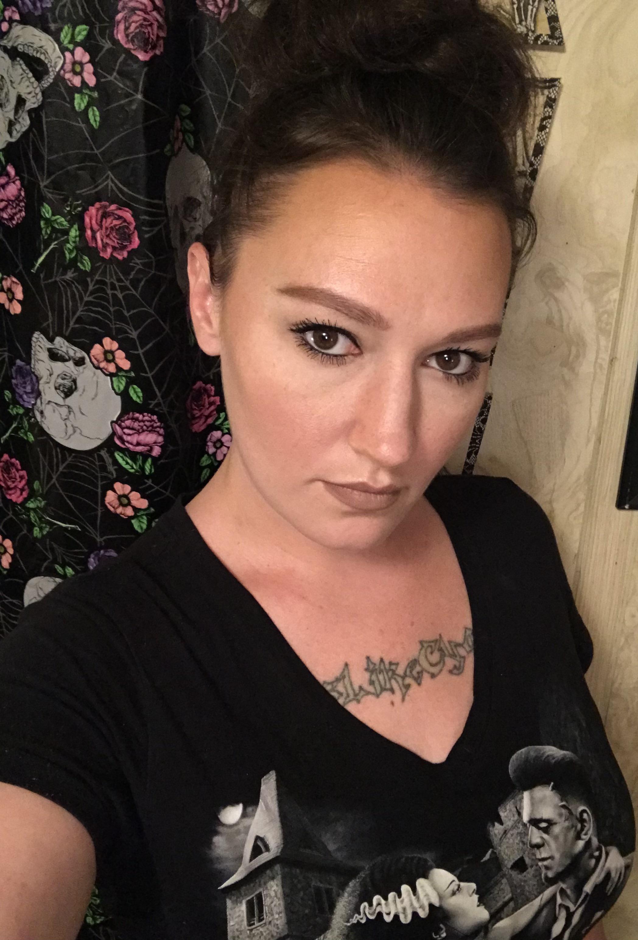 Before work selfies [31F][OC] | Scrolller