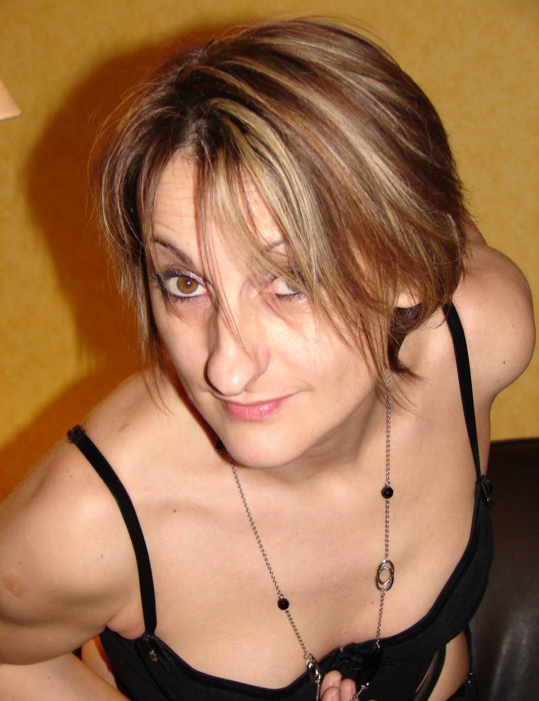 MILF-je uit Oost Vlaanderen... | Scrolller