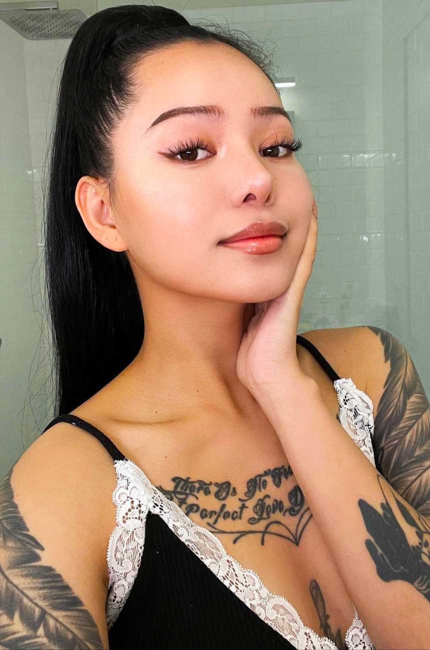 Bella Poarch Is So Unbearable, But Still Catches My Eye: That Body Is Something Else! Am I Wrong ...