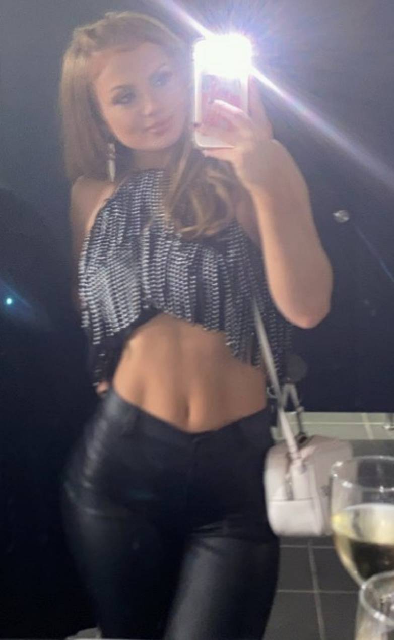 Belly.... | Scrolller