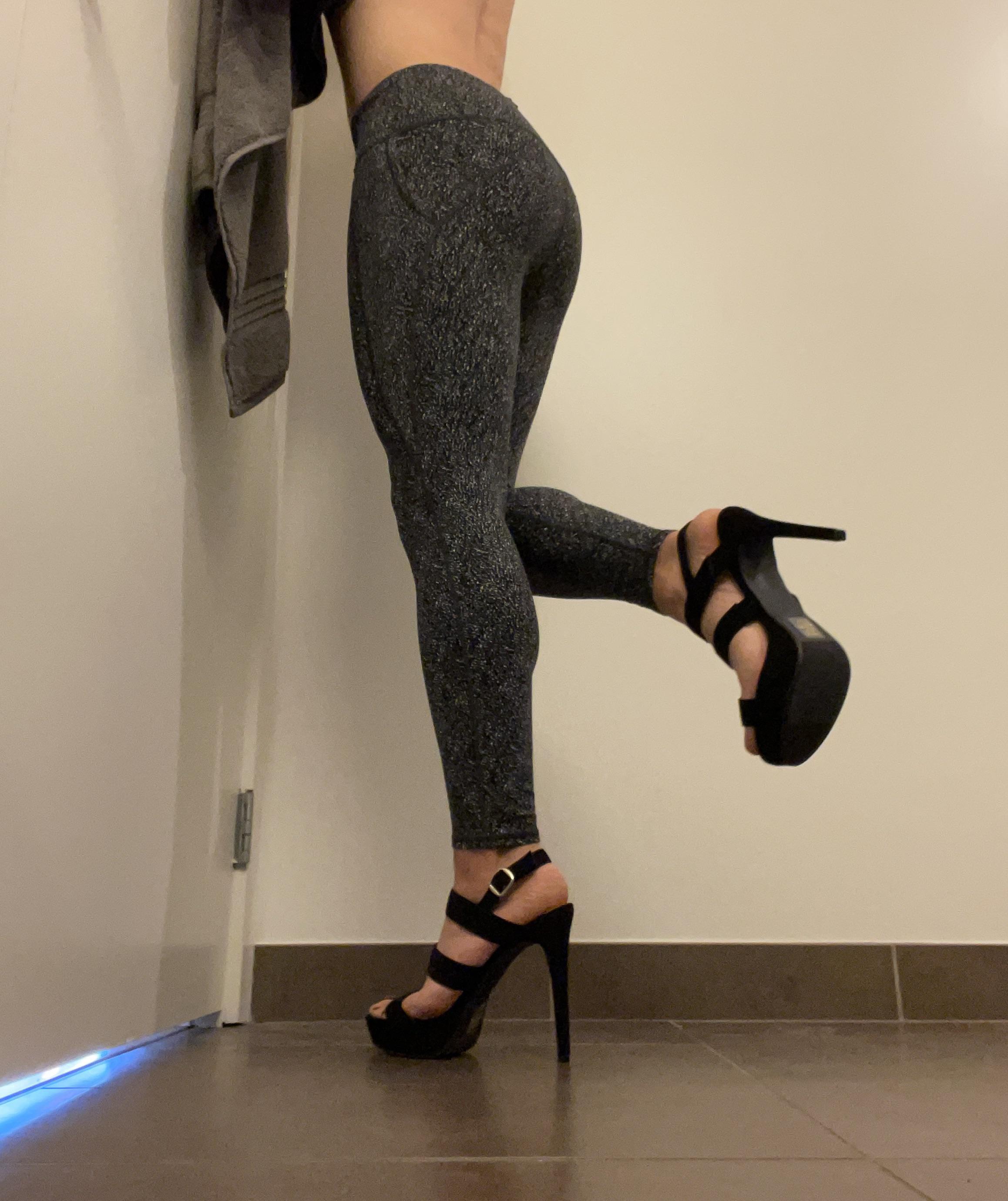 Bend me over in these heels? | Scrolller