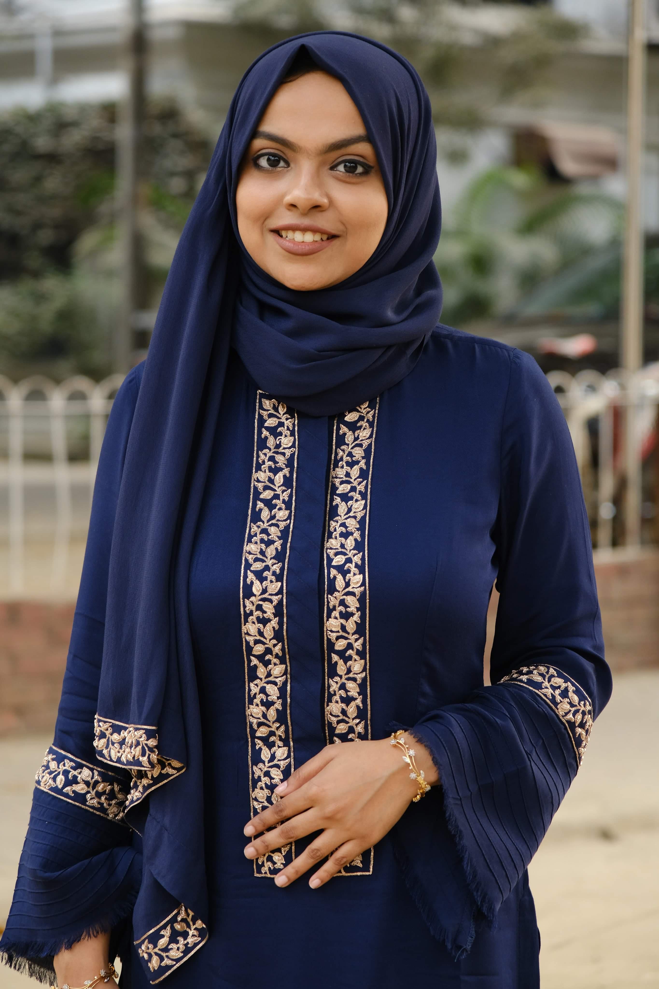 Hijabi slut | Scrolller