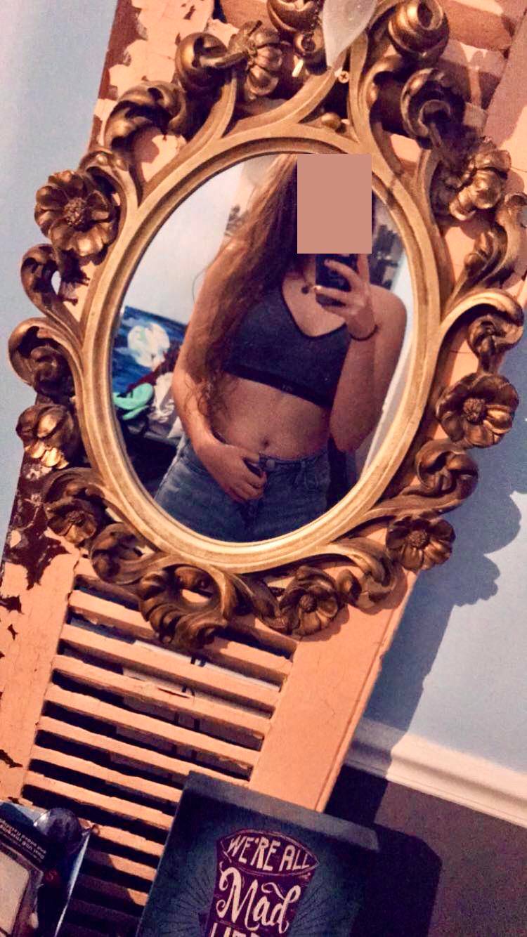 Bestie Selfie (NOT OC) | Scrolller